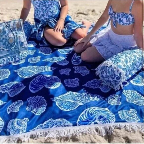 Lilly Pulitzer | Bath | Lilly Pulitzer Barton Blue Shell Of A Good Time ...